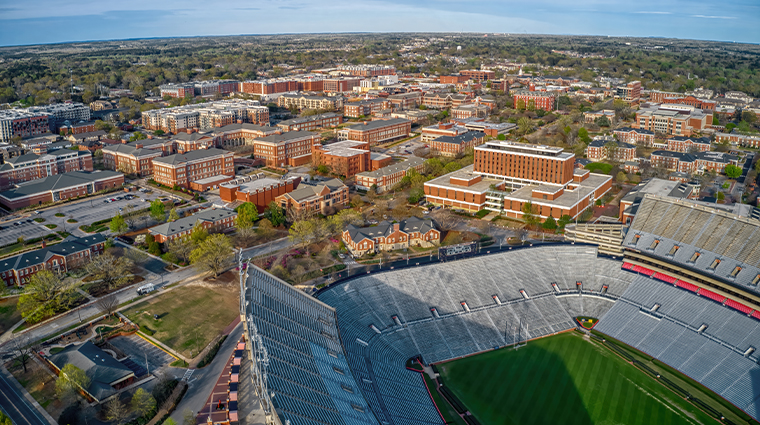 Auburn Travel Guide - Forbes Travel Guide