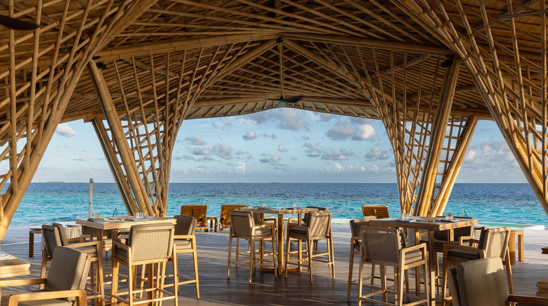 Banyan Tree Vabbinfaru - Maldives Hotels - North Malé Atoll, Maldives ...