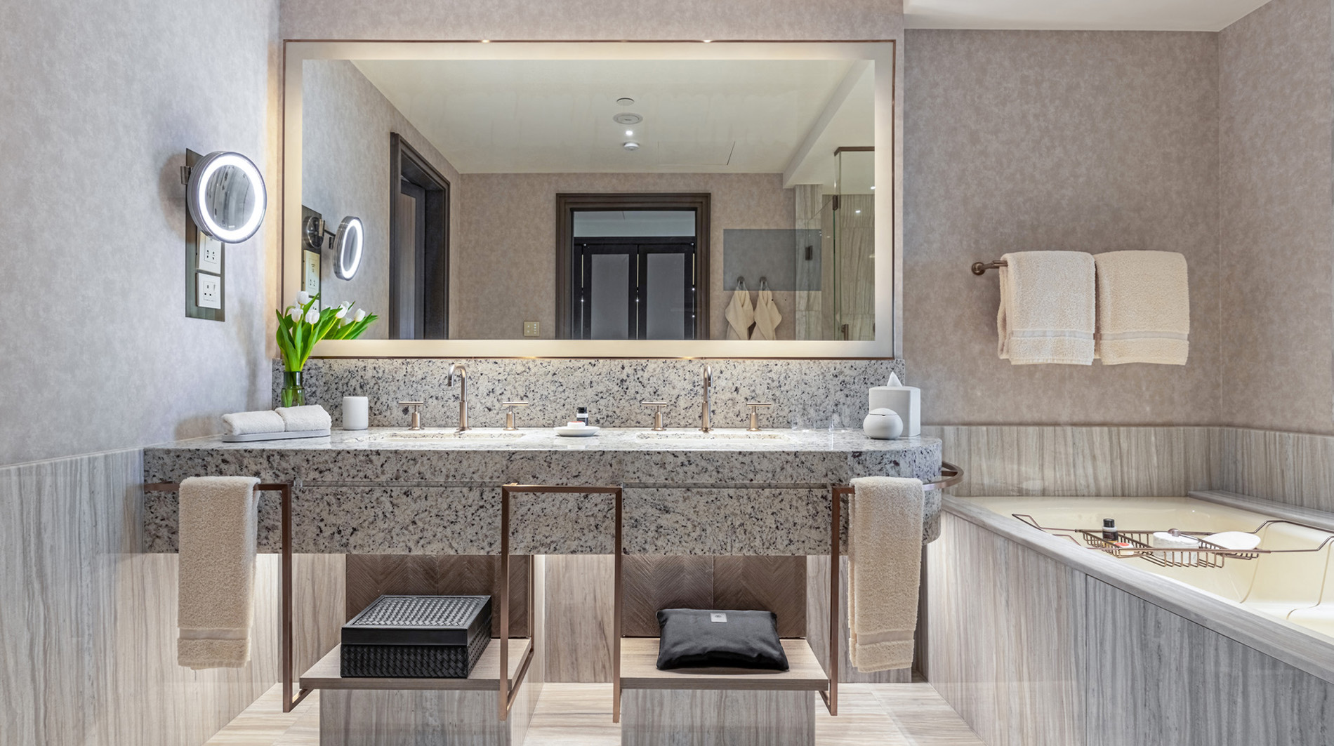 Four Seasons Hotel Riyadh at Kingdom Centre - Riyadh Hotels - Riyadh ...