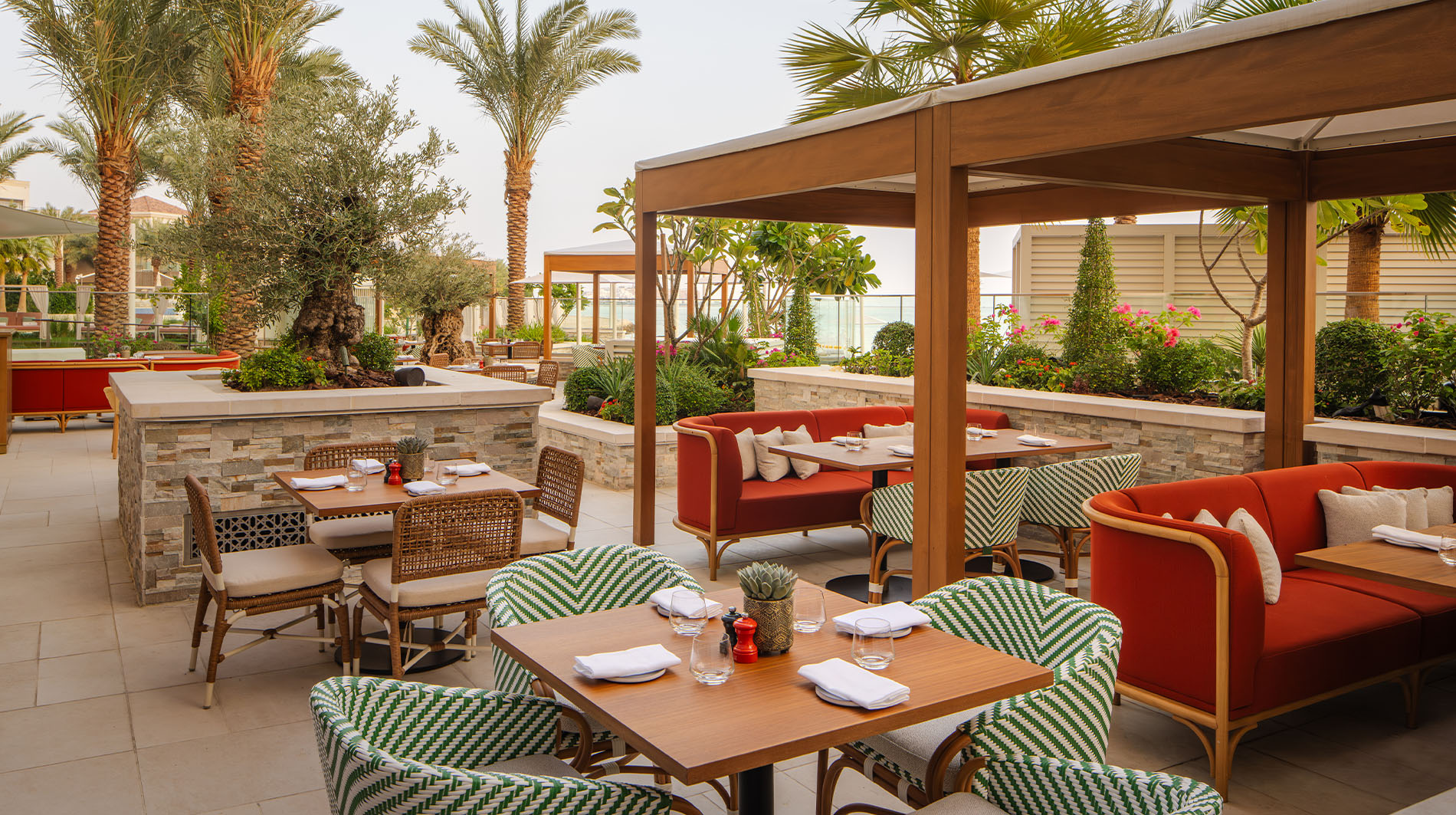 Four Seasons Resort and Residences at The Pearl-Qatar - Doha Hotels ...