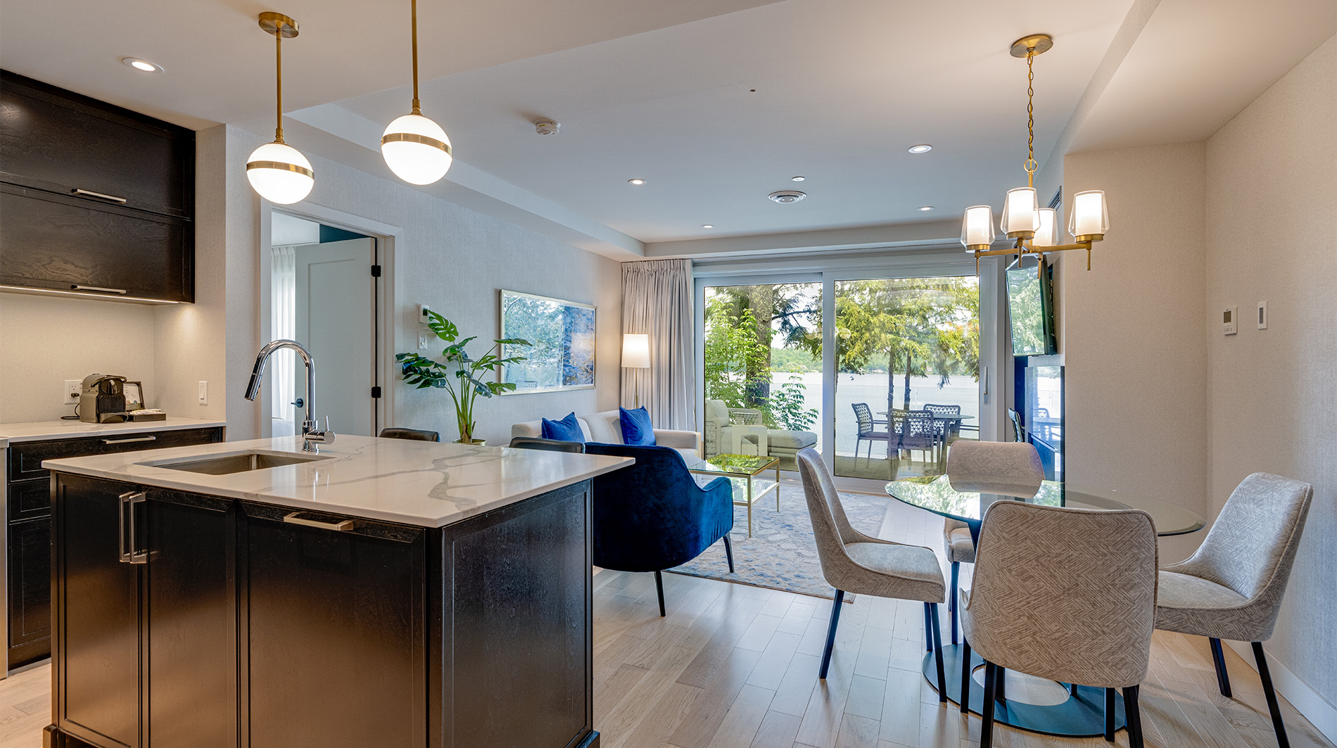 Ripplecove Hotel & Spa - Eastern Townships Hotels - Ayer's Cliff ...