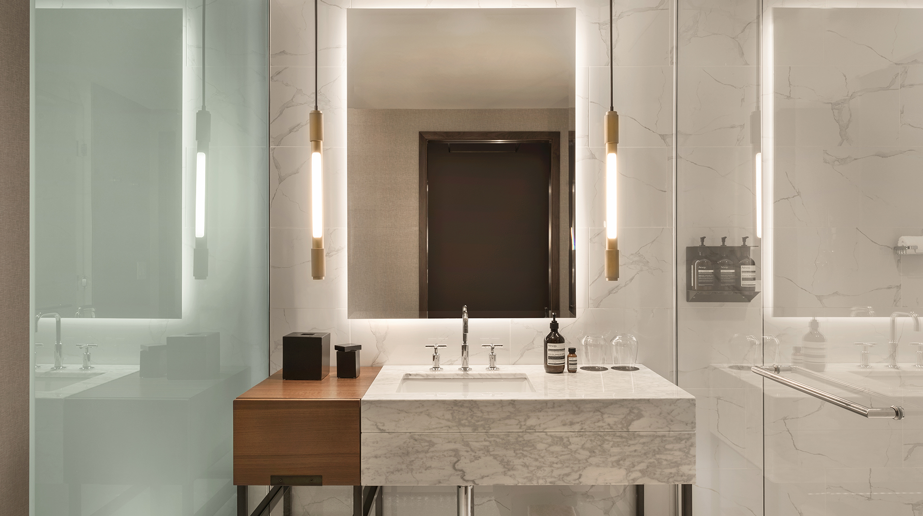 The Douglas, Autograph Collection - Vancouver Hotels - Vancouver ...