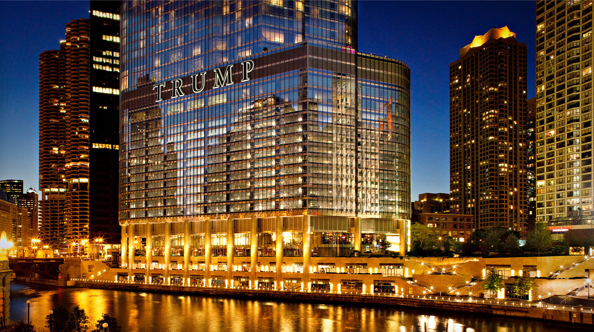 Trump International Hotel & Tower Chicago - Chicago Hotels - Chicago ...