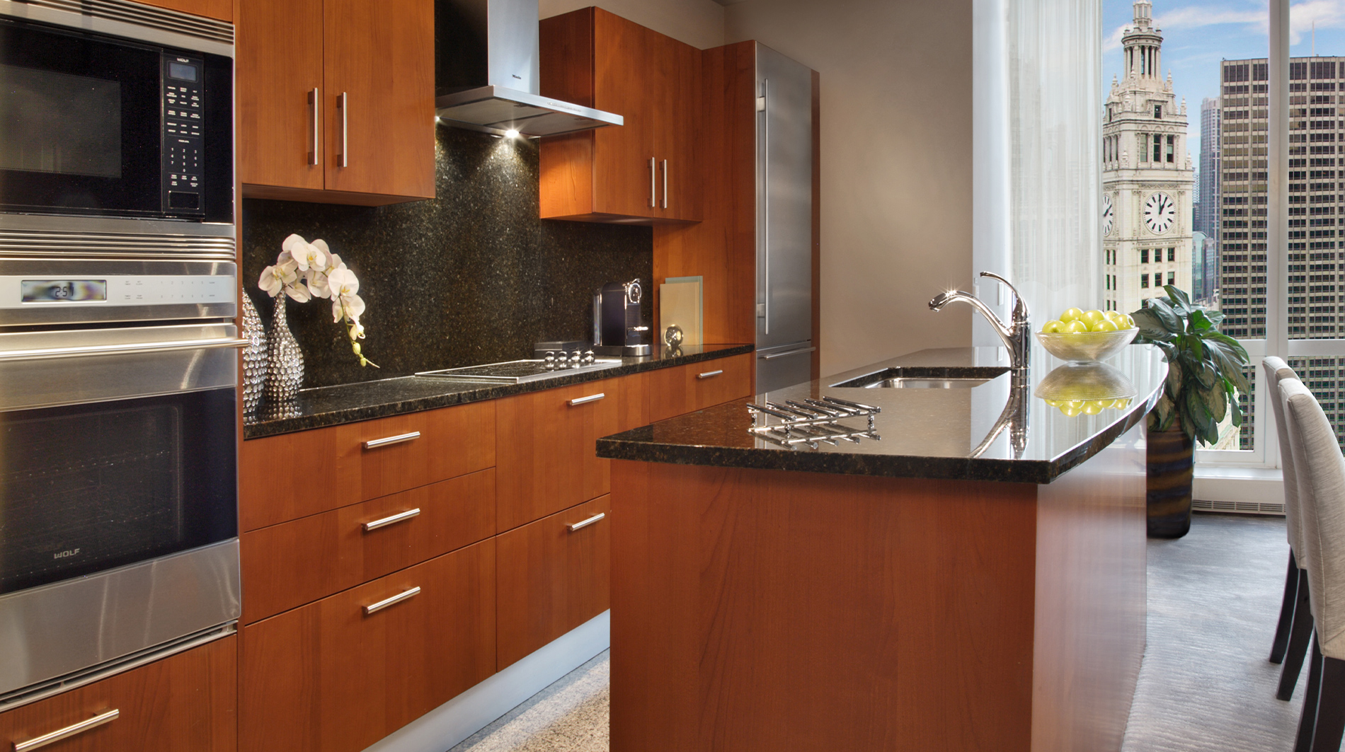 Trump International Hotel & Tower Chicago - Chicago Hotels - Chicago ...